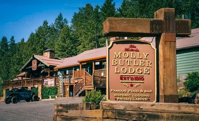 Molly Butler Lodge - Historic Arizona Mountain Resort
